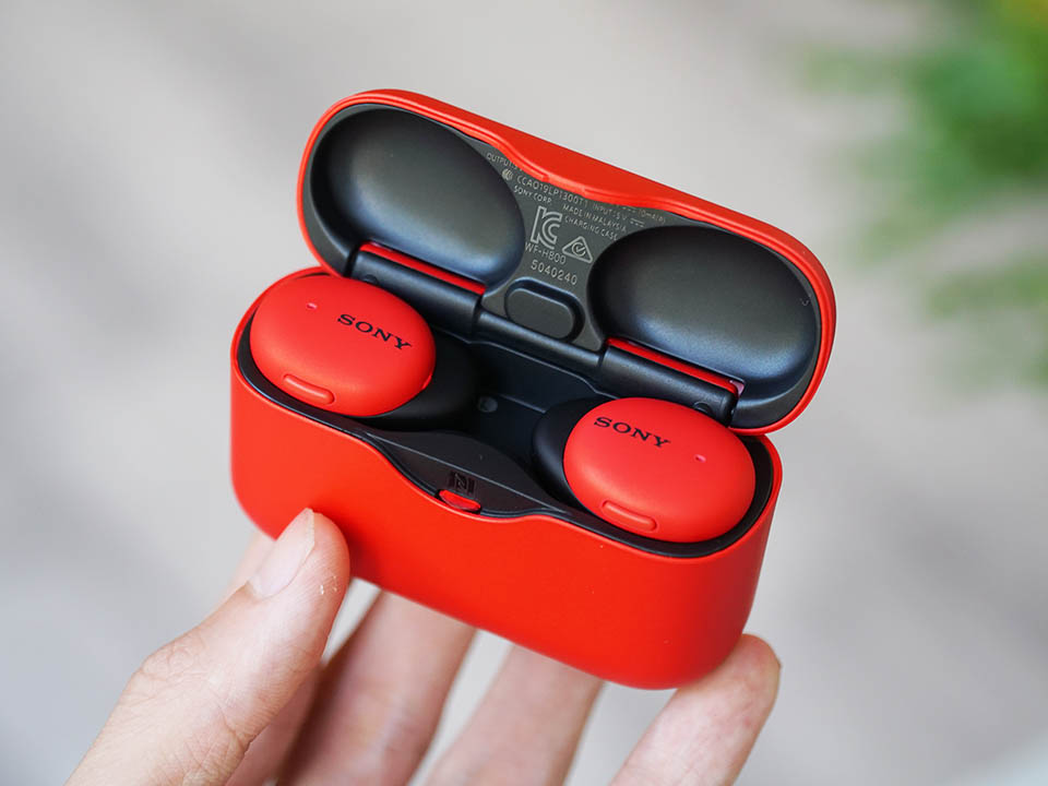 Trên tay tai nghe true wireless Sony WF-H800 | mainguyen.vn