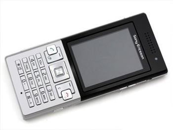 Ngắm hậu duệ 'mặt nạ đen' Sony Ericsson T700 | mainguyen.vn