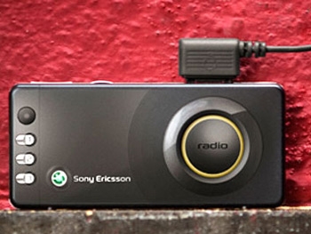 Radio Sony Ericsson R300 | mainguyen.vn