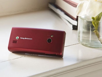 Hazel: Sắc đỏ ý nghĩa | mainguyen.vn