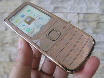 Khui hộp Nokia 6700 classic phiên bản mạ vàng 18K tại Mai Nguyên ...