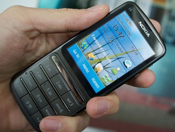 Trên tay Nokia C3-01 Chạm & Bấm, phiên bản thử nghiệm | mainguyen.vn