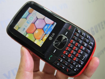 'Khui hộp' LG C100 với bàn phím Qwerty giá rẻ | mainguyen.vn