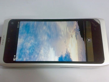 Nokia N950 là chiếc MeeGo đầu tiên | mainguyen.vn