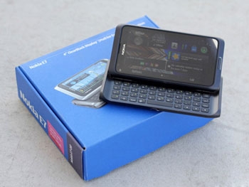 'Đập hộp' Nokia E7 chính hãng | mainguyen.vn