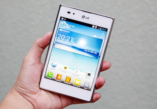 'Mở hộp' LG optimus Vu chính hãng tại TP HCM | mainguyen.vn