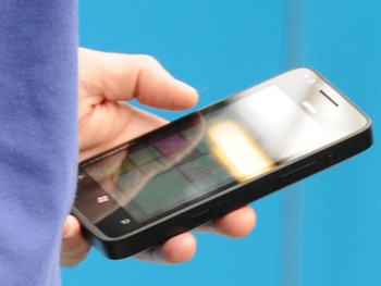 Điện thoại Nokia chạy Windows Phone 8 lộ diện | mainguyen.vn