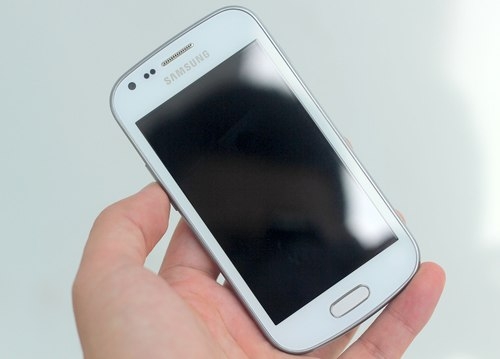 Galaxy Trend - smartphone phổ thông kiểu dáng giống Note | mainguyen.vn
