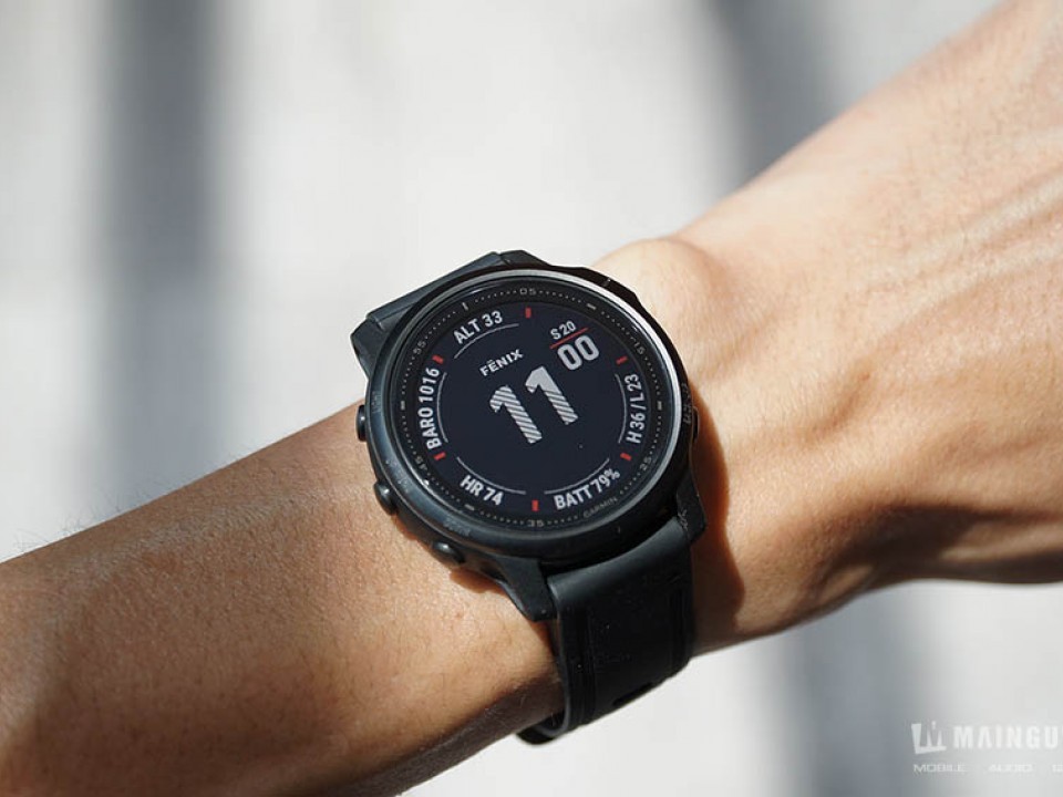 Đây là mẫu đồng hồ Garmin đang giảm giá tốt nhất tại hệ thống Mai ...