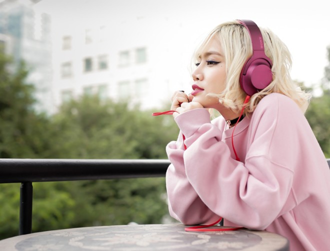 Street style phá cách và ấn tượng của Yến Lê | mainguyen.vn